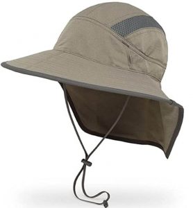 7 Best Kayak Hats For Sun & Rain Paddling In 2022